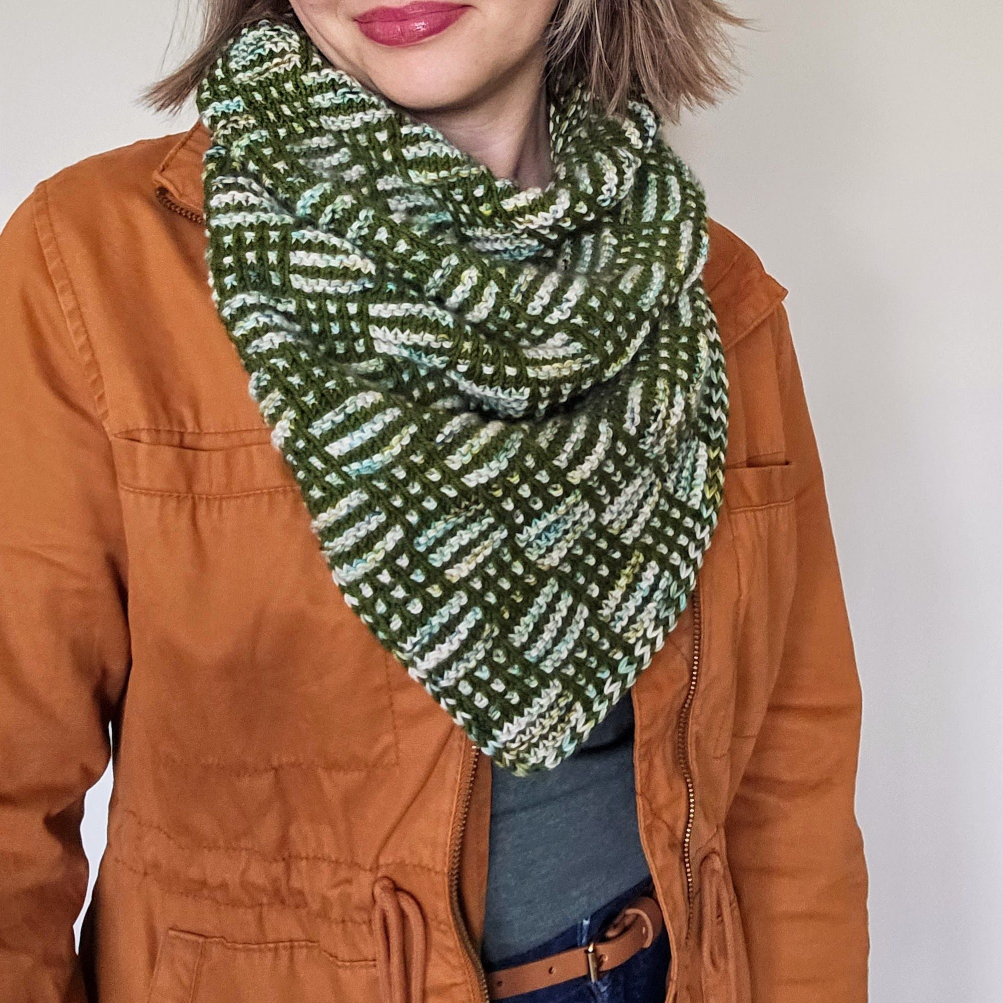 Grid Gambit Cowl - QSK – The Plucky Knitter
